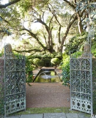A South Carolina Landmark Designed by Mark Hampton - The Glam Pad