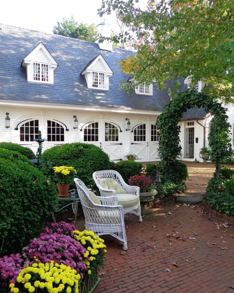 marthas-vineyard-charlotte-inn - The Glam Pad