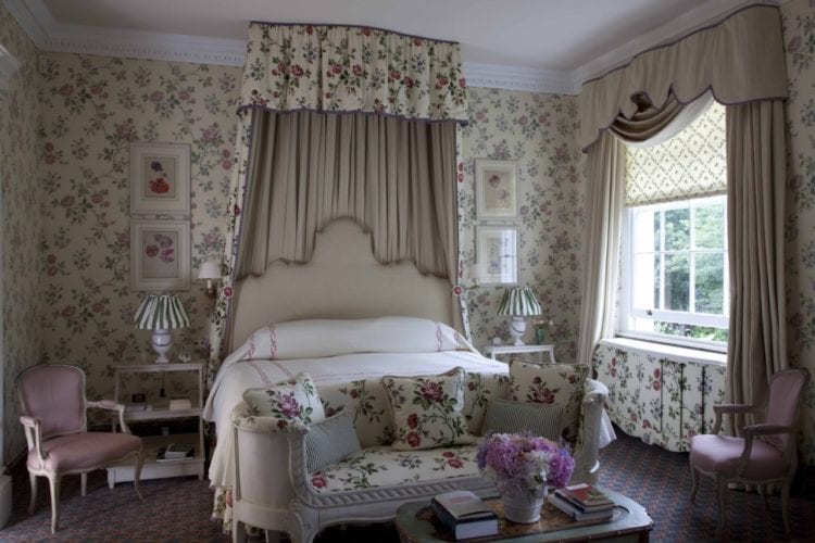 Design Legend: Nicky Haslam - The Glam Pad