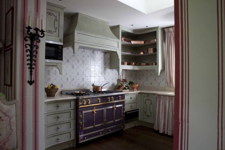 Design Legend: Nicky Haslam - The Glam Pad