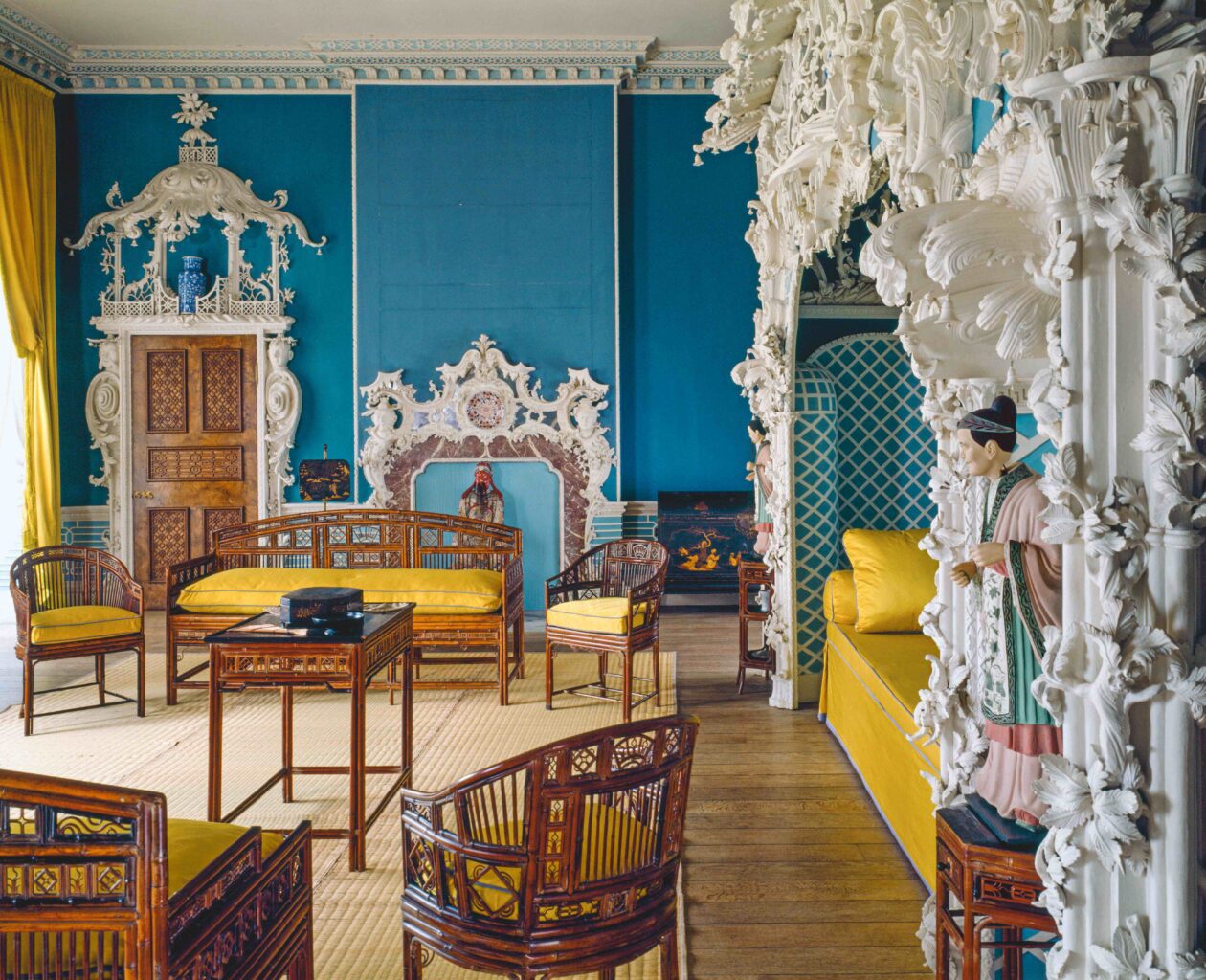 The Chinese Room with its elaborately carved doorcase and Pagoda - The ...