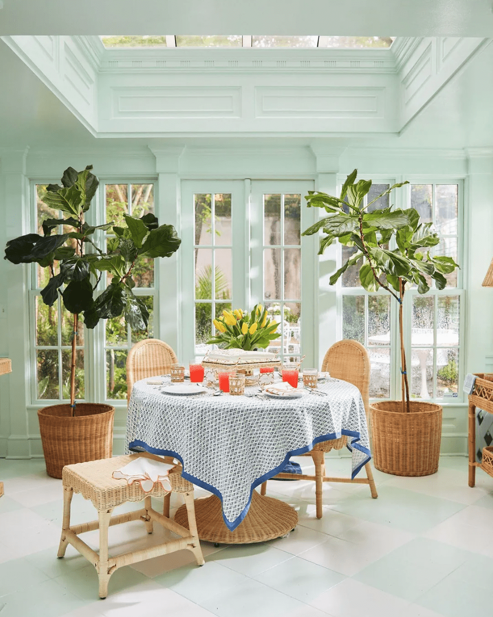 island-hopping-amanda-lindroth - The Glam Pad