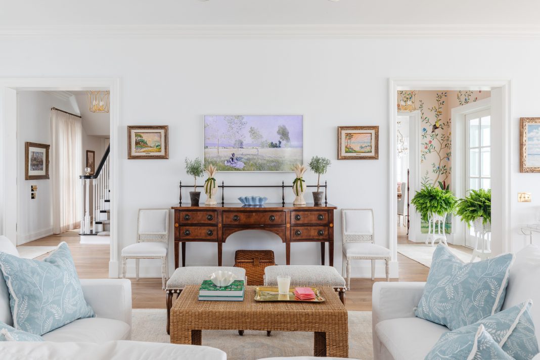 Grandmillennial Style Meets Coastal Chic - The Glam Pad