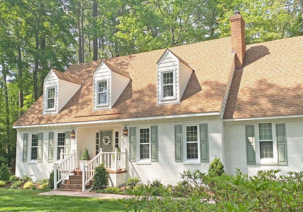 cover-tuft-and-trim-colonial-williamsburg-style-architecture-home ...