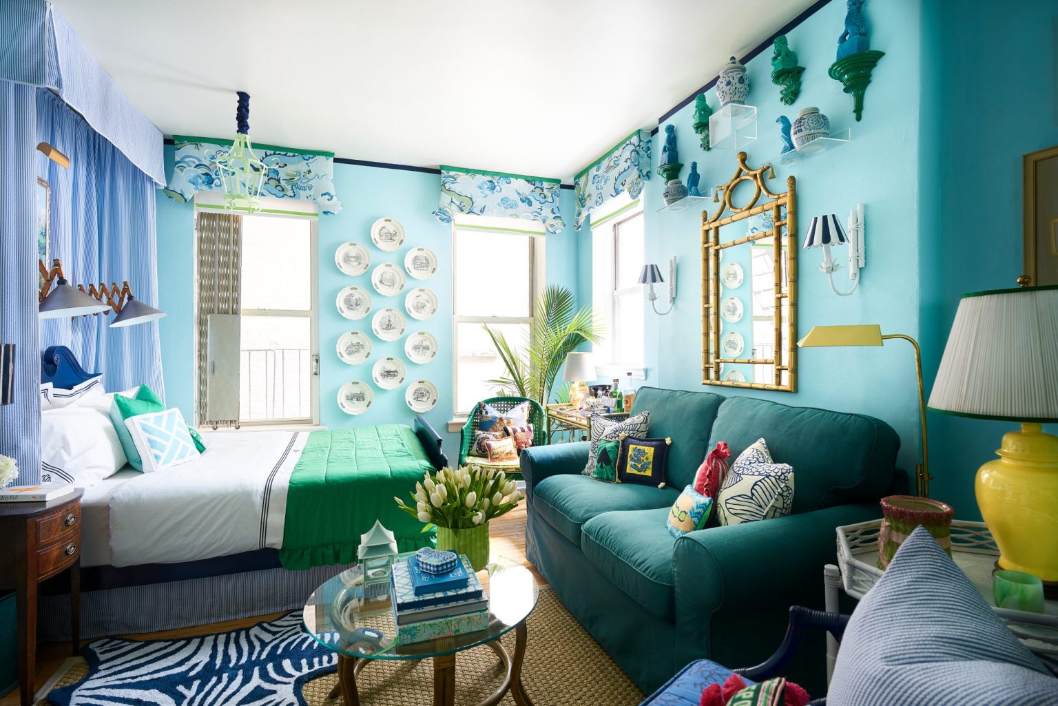 Designer Rudy Saunders' 375-Square-Foot NYC Apartment is Bursting with ...