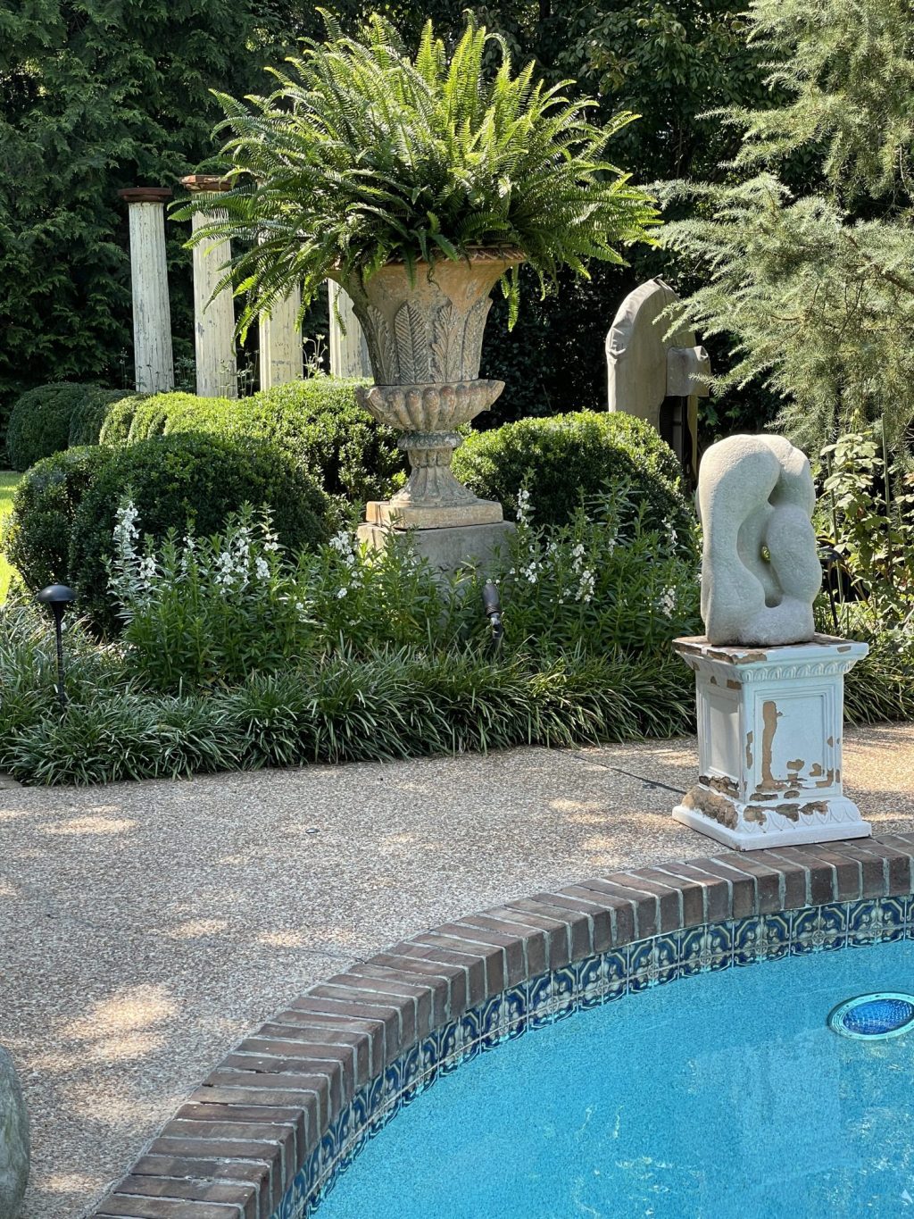 In the Garden with Designer Todd Richesin - The Glam Pad