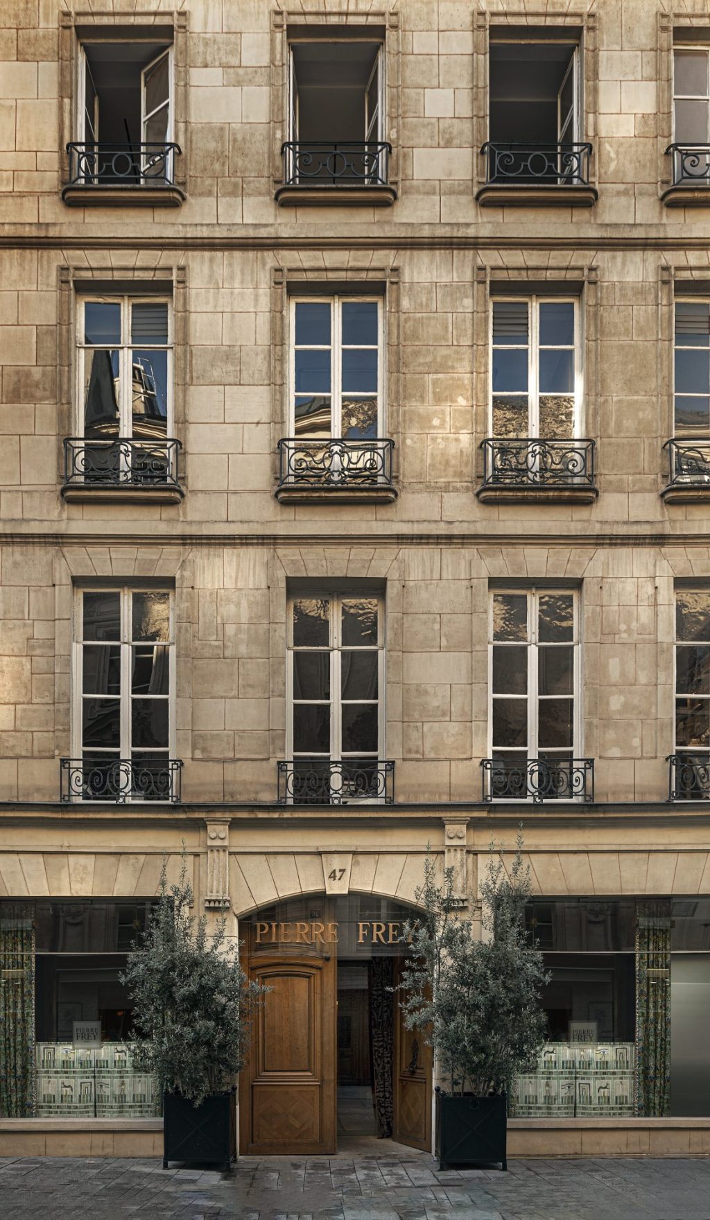 Pierre Frey, Matilda Goad Hardware, and de Gournay for HiNOTE - The ...