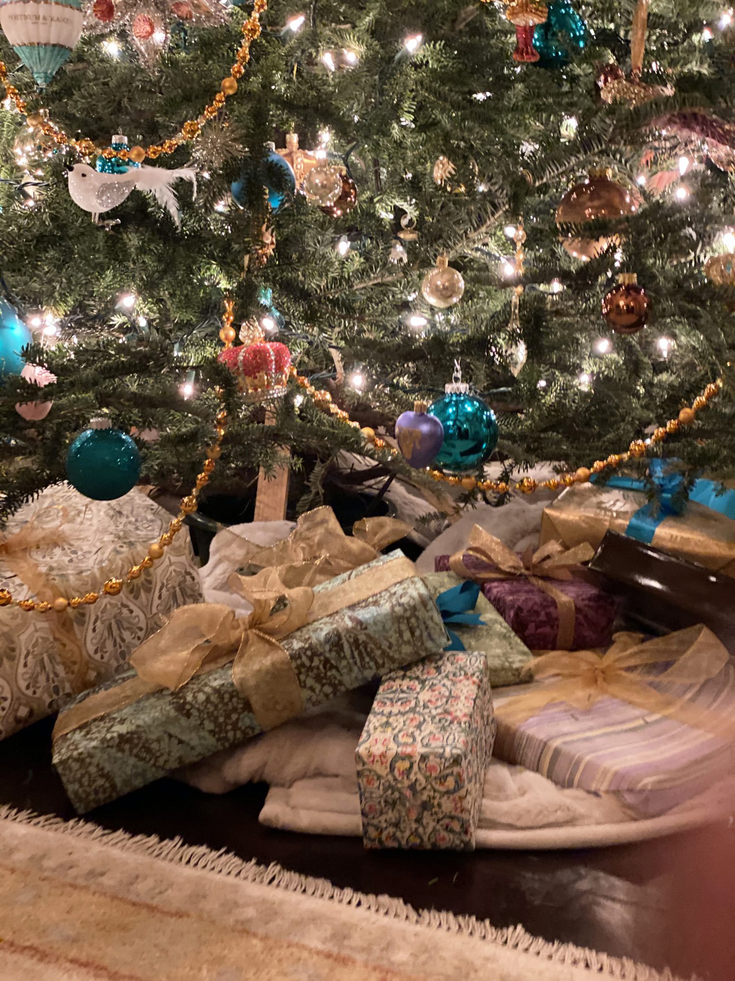 A Classical Shindig Christmas - The Glam Pad
