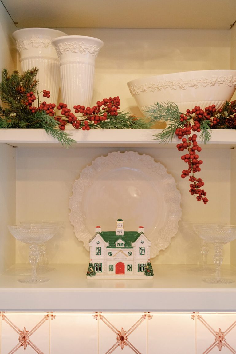 Classic Christmas Moments with Beth Helmstetter - The Glam Pad