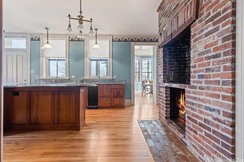 Real Estate Round Up: A Turn of The Century Gem, Turville Grange, and ...
