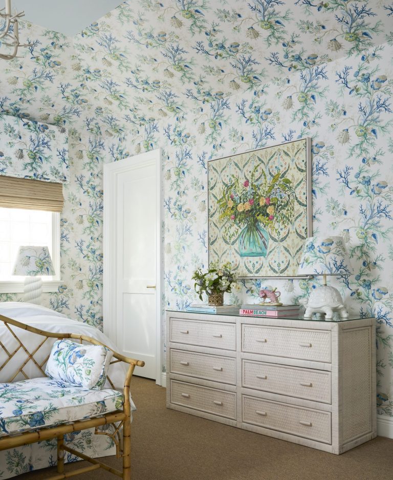 The Chairish Villa At The Colony Hotel, Chairish's Gallery at Bergdorf ...