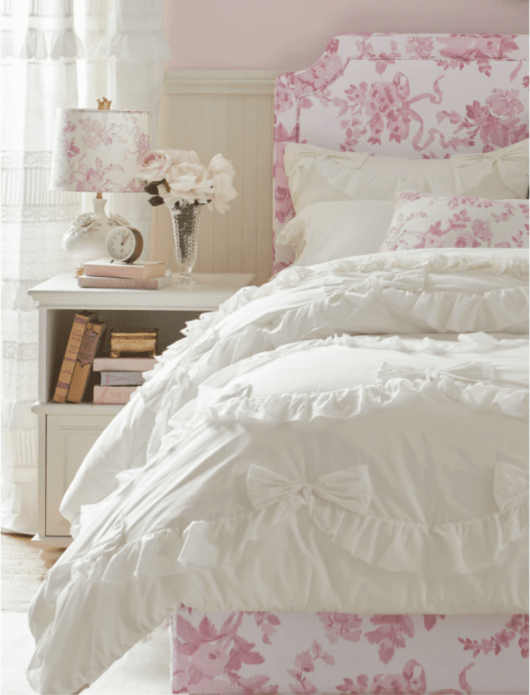 Coquette Core: The Feminine Allure of a Charming Trend - The Glam Pad