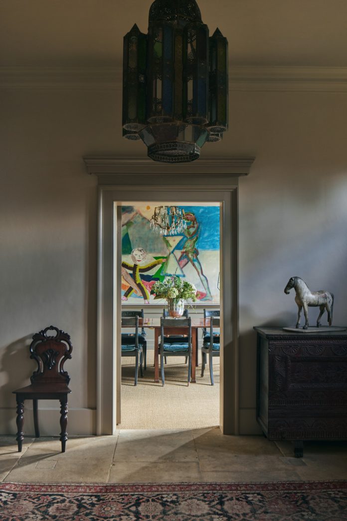 On The Market: 17th Century Newton House - The Glam Pad