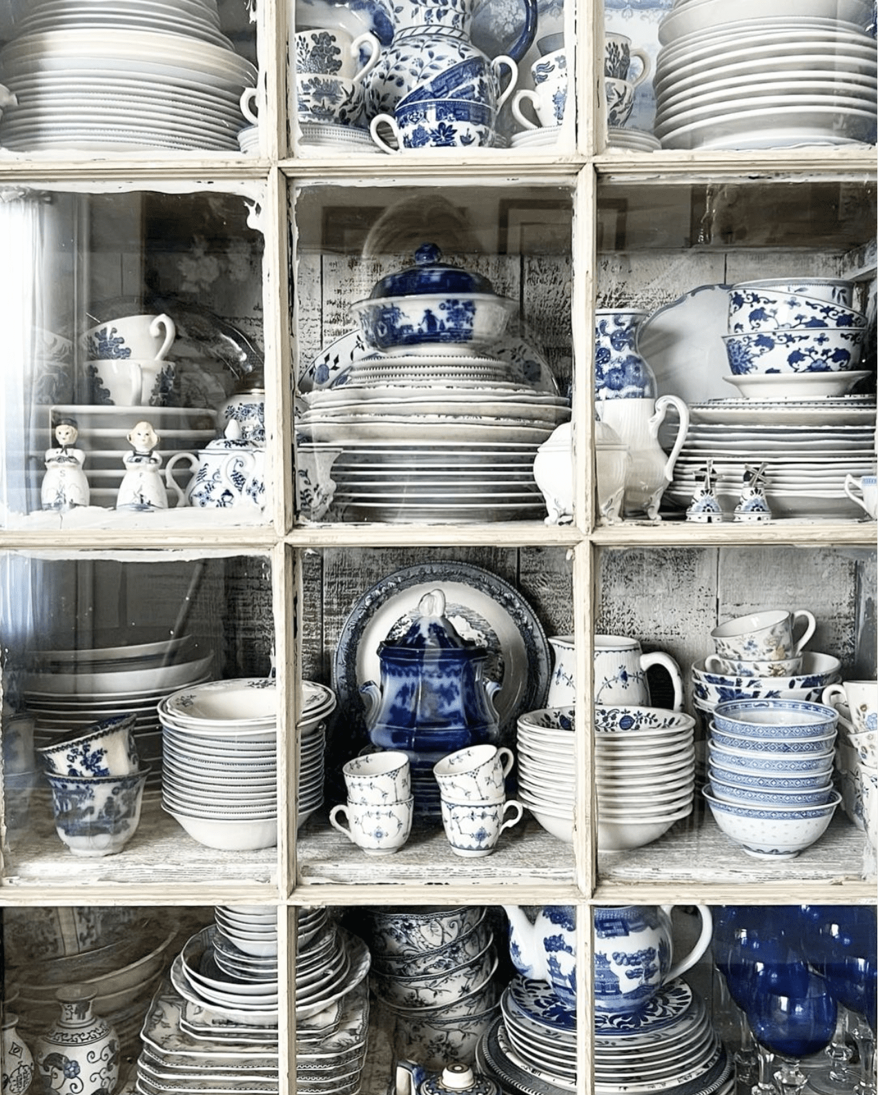 cape-cod-cottage-charming-sea-captins-sea-grandma-chic-the-glam-pad ...