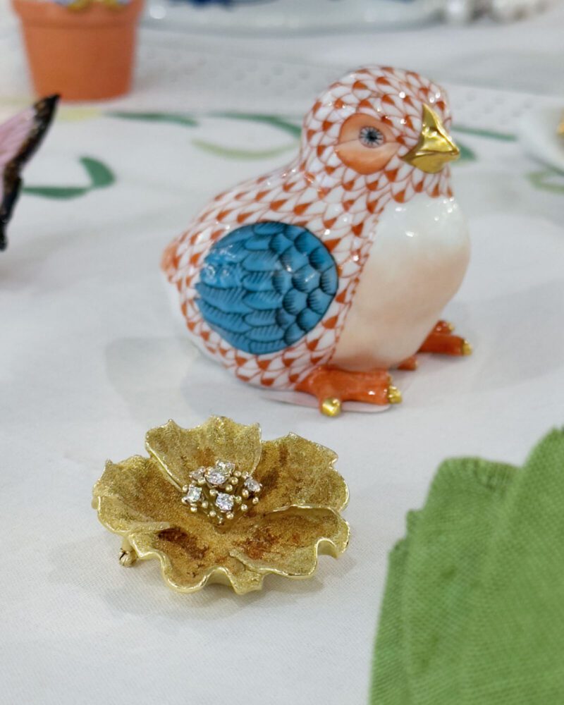 scully-and-scully-the-glam-pad-spring-tablescape-herend-rothschild-bird ...