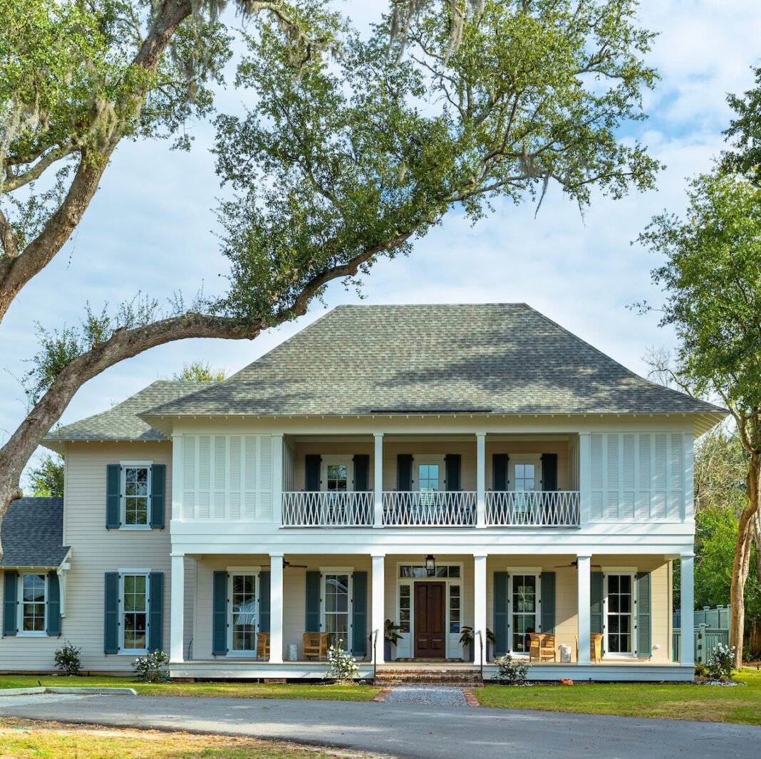 An Elegant Beach House by Chad Graci - The Glam Pad