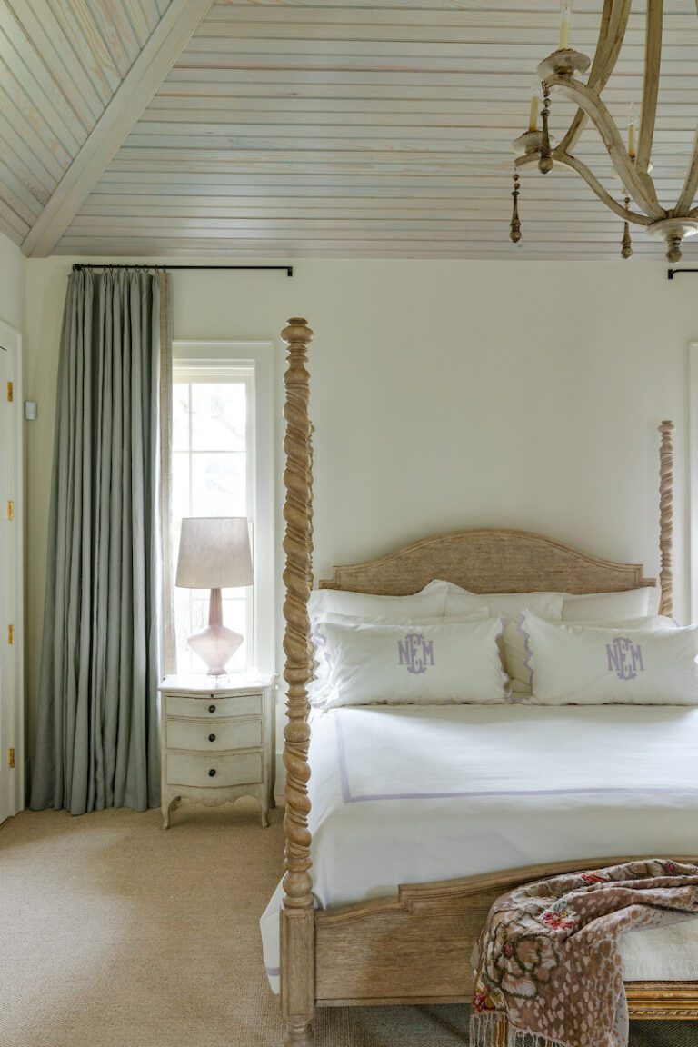 An Elegant Beach House by Chad Graci - The Glam Pad