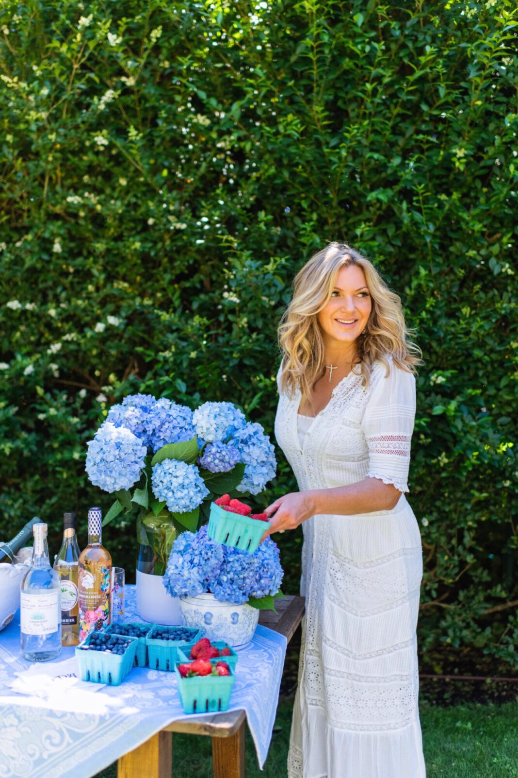 Hydrangeas in the Hamptons - The Glam Pad