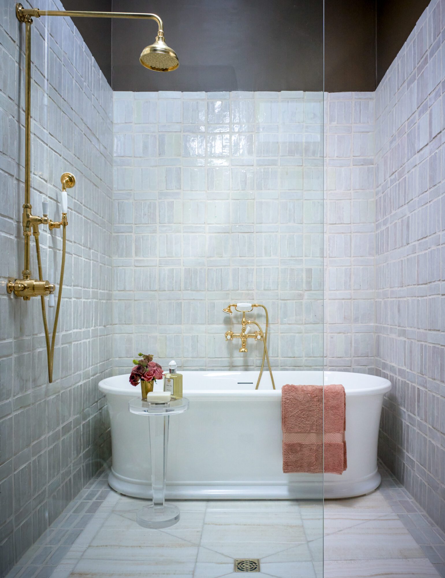 Lisa Palmer_bathroom - The Glam Pad