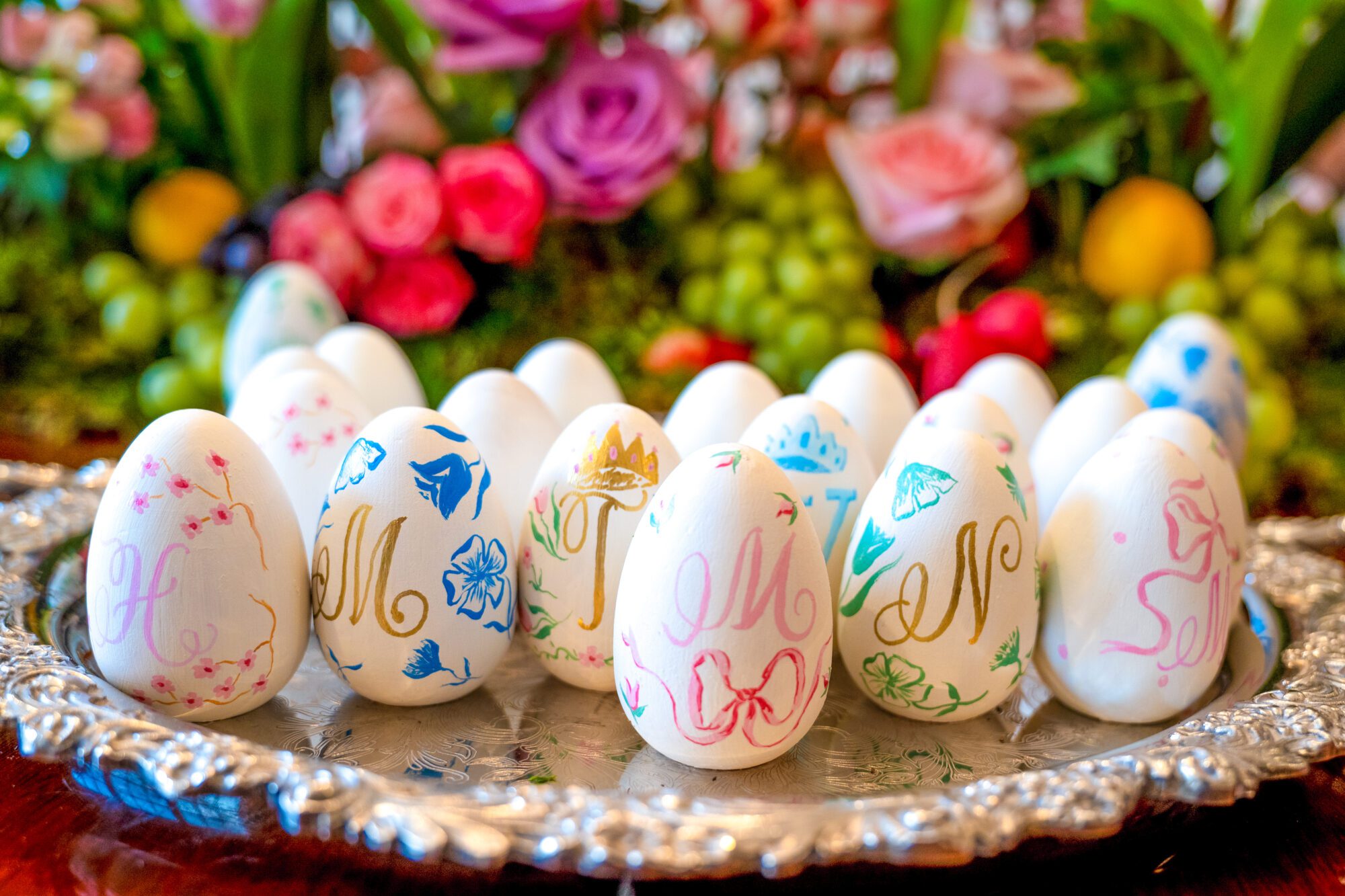 beth-hunt-design-calligraphy-art-oxford-mississippi-hand-painted-eggs ...