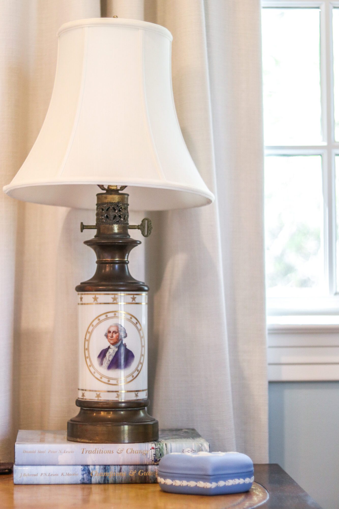beth-hunt-design-calligraphy-art-oxford-mississippi-lamp - The Glam Pad