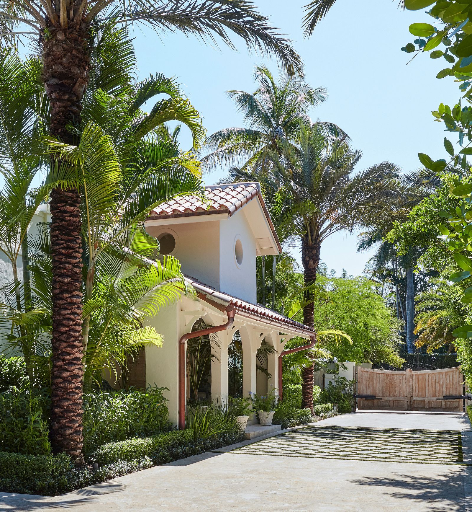 Ashley-Whittaker-Alex-Wilson-Fernando-Wong-Coconut-Grove-Miami ...
