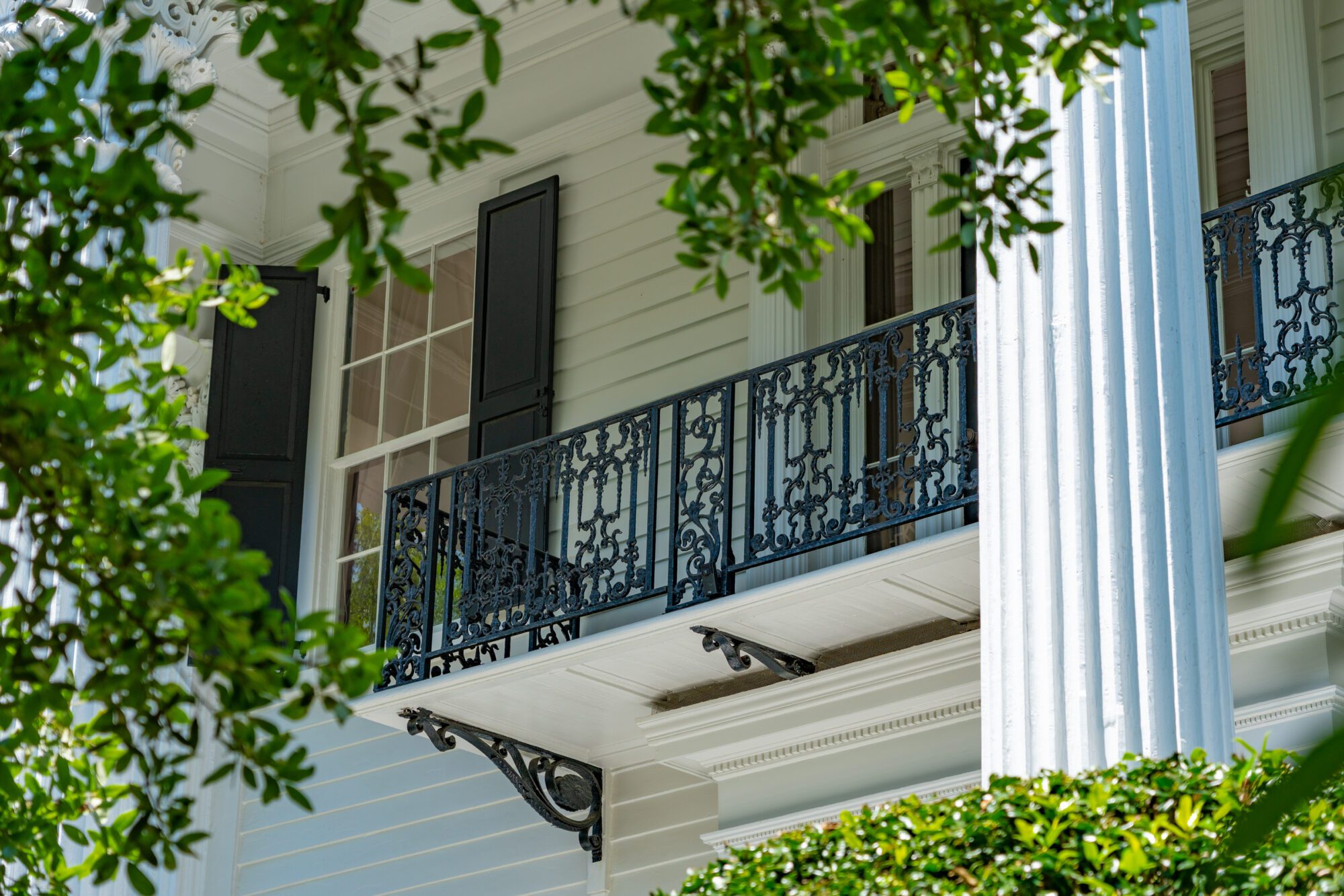 Step Inside Carolyne Roehm's Exquisite Charleston Home - The Glam Pad