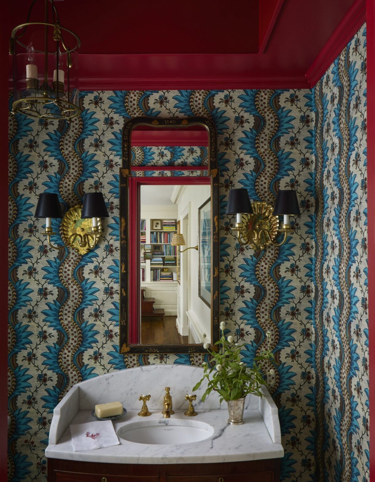 At Home with Designer Ashley Hanley - The Glam Pad